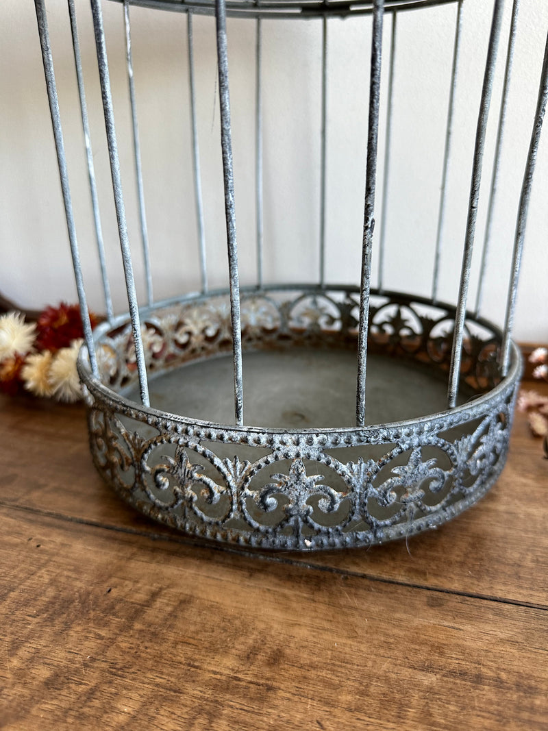 Cage ronde en métal travaillé | Ma Cabane Vintage