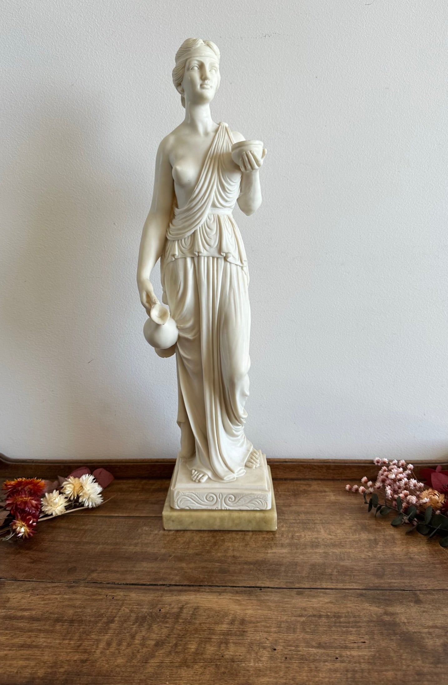 Représentation de Hébé d'après Bertel Thorvaldsen statue en résine | Ma ...